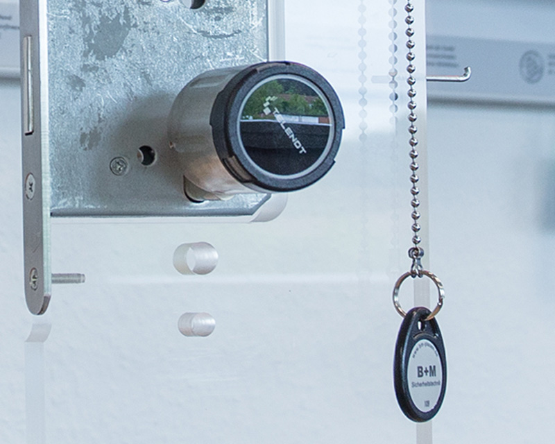 Elektronische Schließanlagen - B+M Sicherheitstechnik Plauen